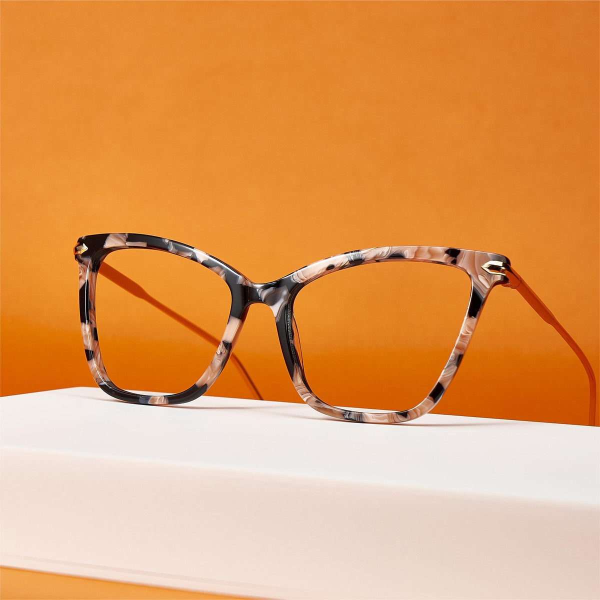 Best Glasses for a Triangle Face Shape – lakoh